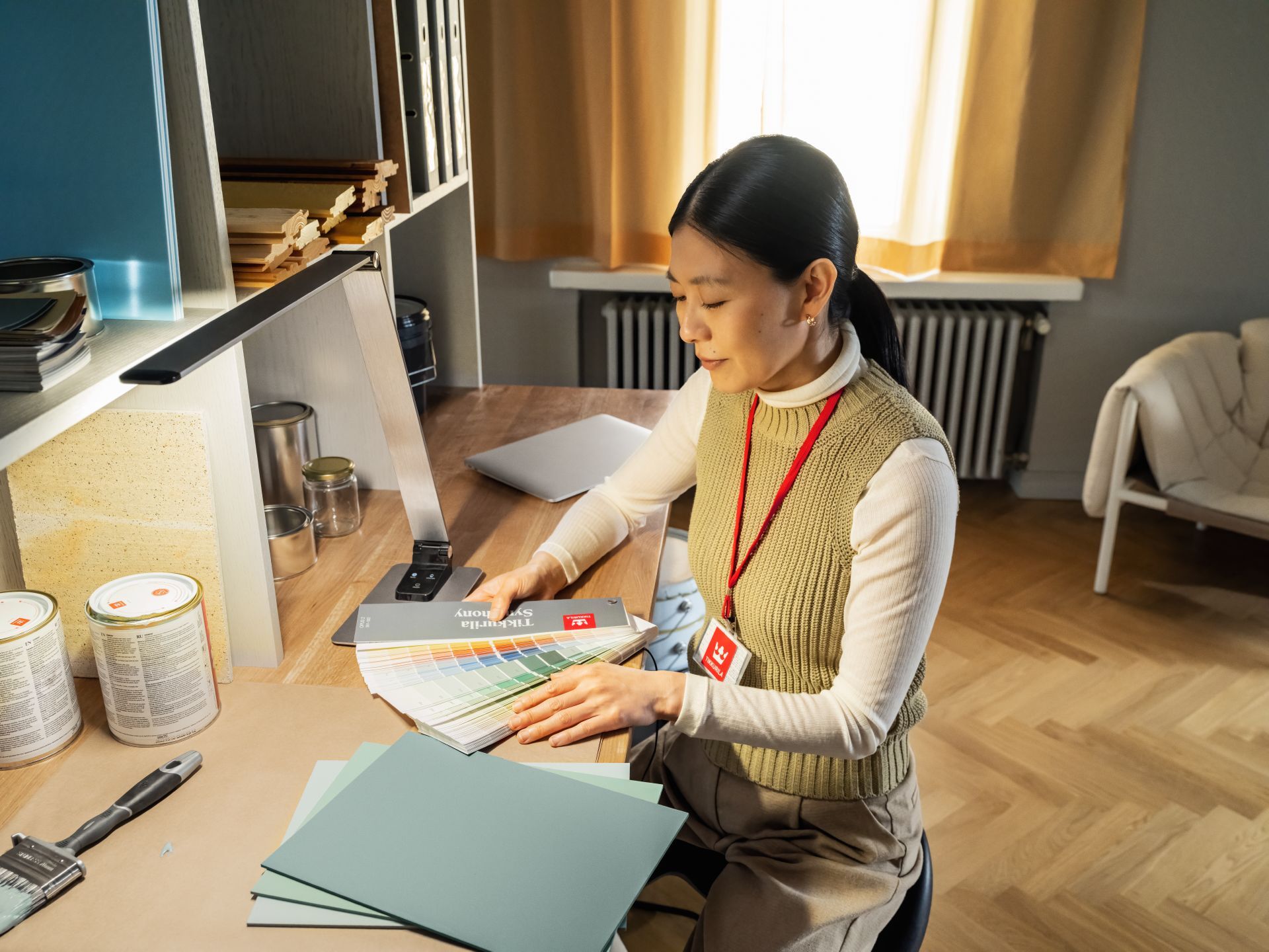 Apua ammattilaisten väri- ja sävytyskysymyksiin | Tikkurila